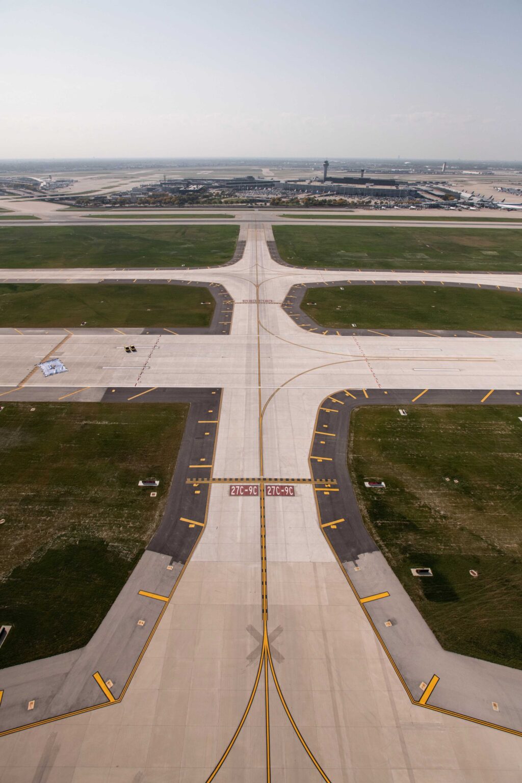 Runway 9C/27C at O’Hare Airport - HNTB