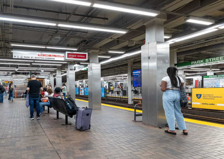 MBTA Green Line Extension - HNTB