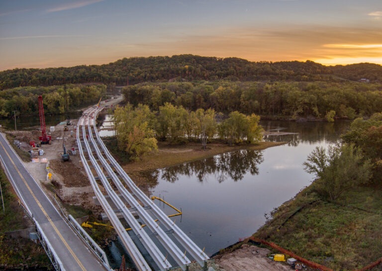 WIS 130 Lone Rock Wisconsin River Bridges - HNTB