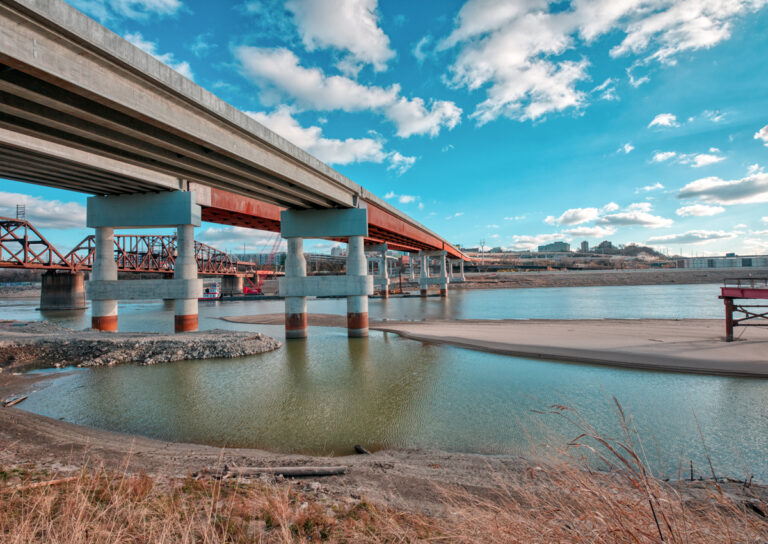 Buck O’Neil Bridge - HNTB
